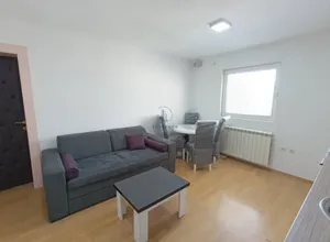 Izdavanje Stan - Beograd, Zvezdara: Sunčana Padina
