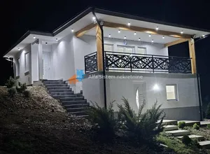 Prodaja Vila - Sremska Mitrovica, Ležimir