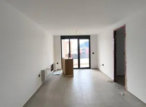 Izdavanje Stan - Niš, Medijana: Bulevar Nemanjića - Dom zdravlja - Bulevar zona III