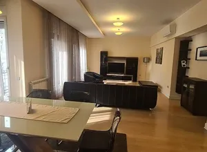 Izdavanje Stan - Beograd, Vračar: Hram Svetog Save - Neimar - Čubura