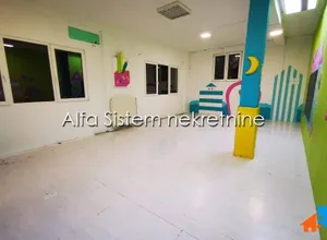 Izdavanje Vila - Beograd, Zvezdara: Sunčana Padina