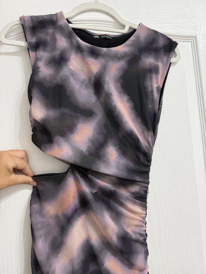 Zara mid haljina