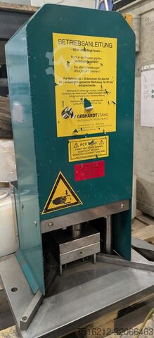 Mašina za probijanje cevi i profila
Kabbert Kornerpresse