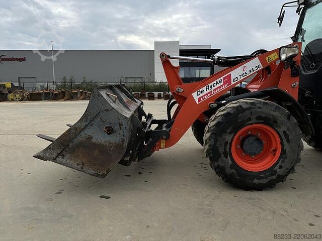 Punilac
Kubota R065W