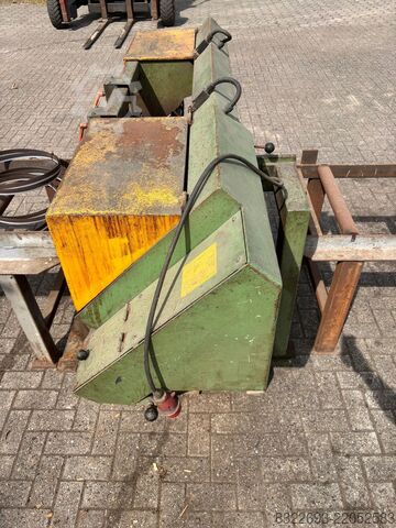 Tračna testera
BAUER Maschinenbau