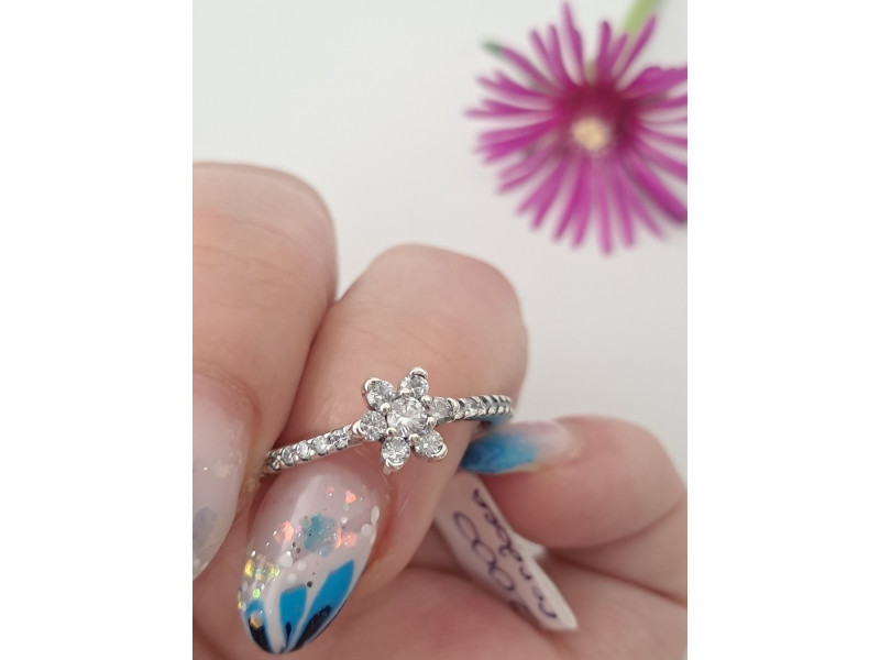 Nov Pandora prsten sa cvetom 925 18mm