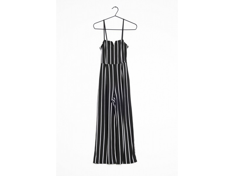 BERSHKA viskozni crno-beli kombinezon vel XS