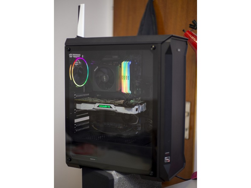 Ryzen 5 3600, GTX 1080 Ti 11GB, X570 WiFi, 32GB 3600