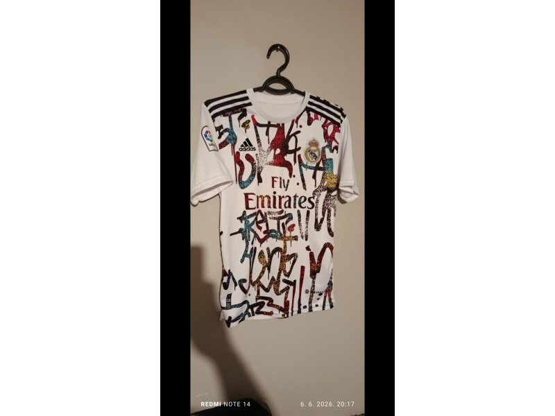 Real Madrid Benzema.....dres veličina 176