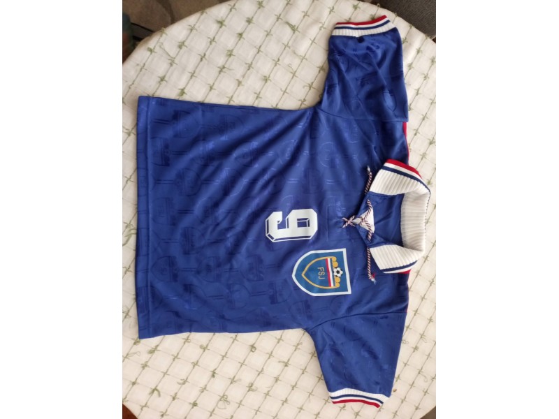 Dres Jugoslavije sa Pertlom - Mijatović - NEKORIŠĆEN