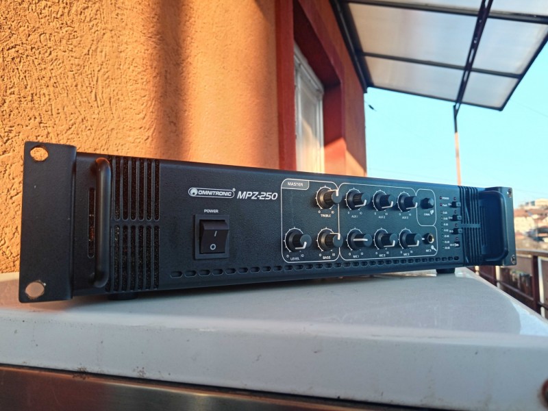 Omnitronic MPZ-250 (snagas-mikseta)