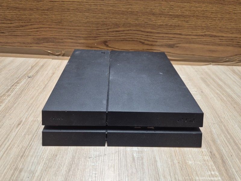Sony PlayStation 4 Fat Konzola Br 3