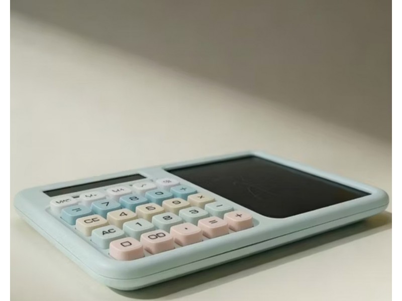Kalkulator sa LCD tablom za pisanje