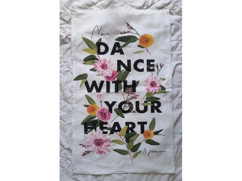Velika lepa kuhinjska krpa Dance with your heart