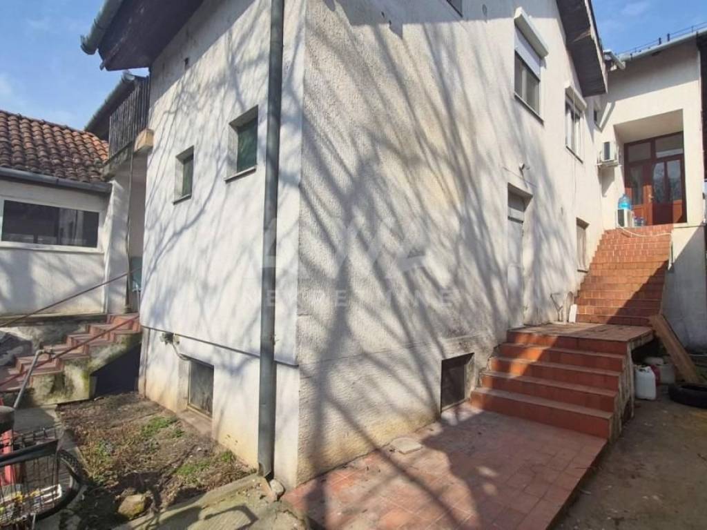 Zgrada za Prodaja
