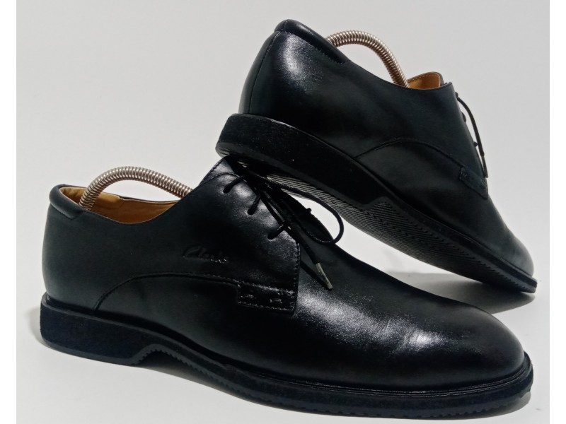 Clarks -Prirodna koža- UK10G