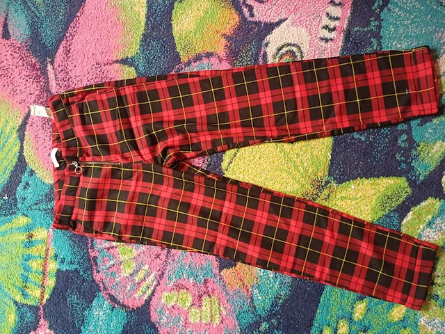 Kvalitetne pantalone S