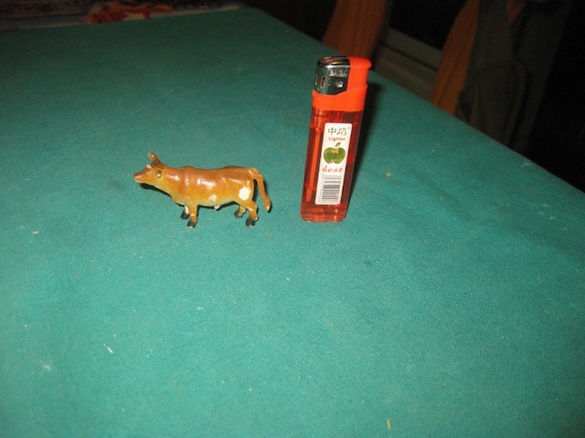 Figura - Bik braon boje