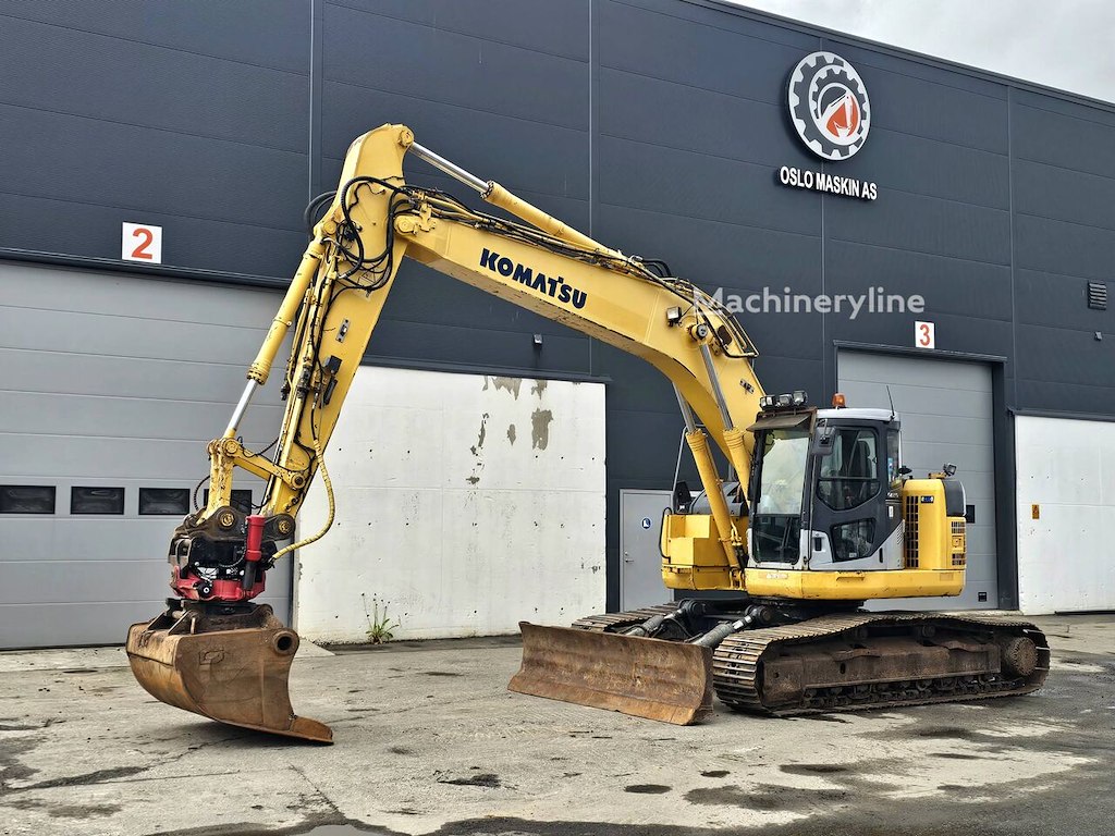 Komatsu PC228USLC-3EO bager guseničar