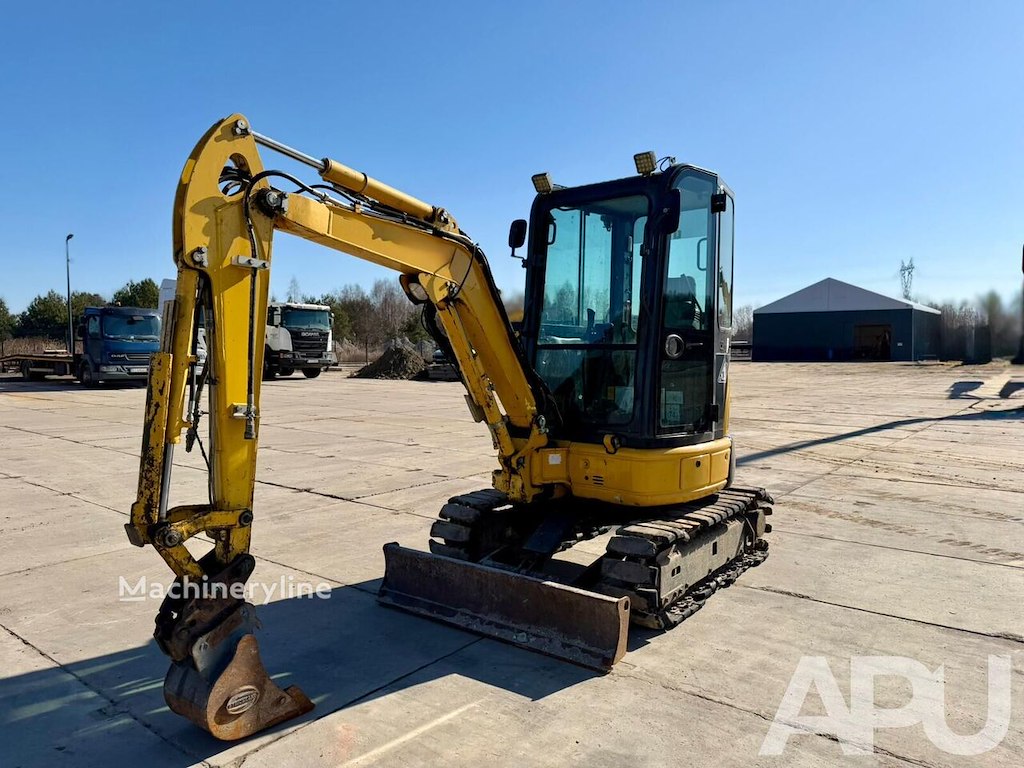 Prodaje se Komatsu PC26MR-3 mini bager na aukciji