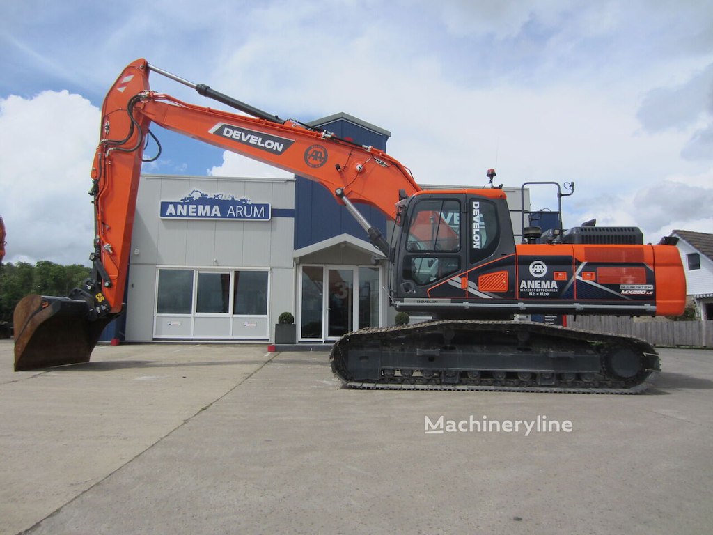 Develon DX255LC-7 bager guseničar