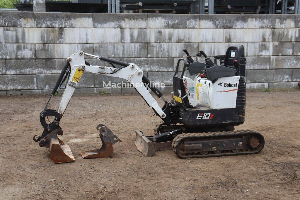 Prodaje se Bobcat E10Z mini bager na aukciji