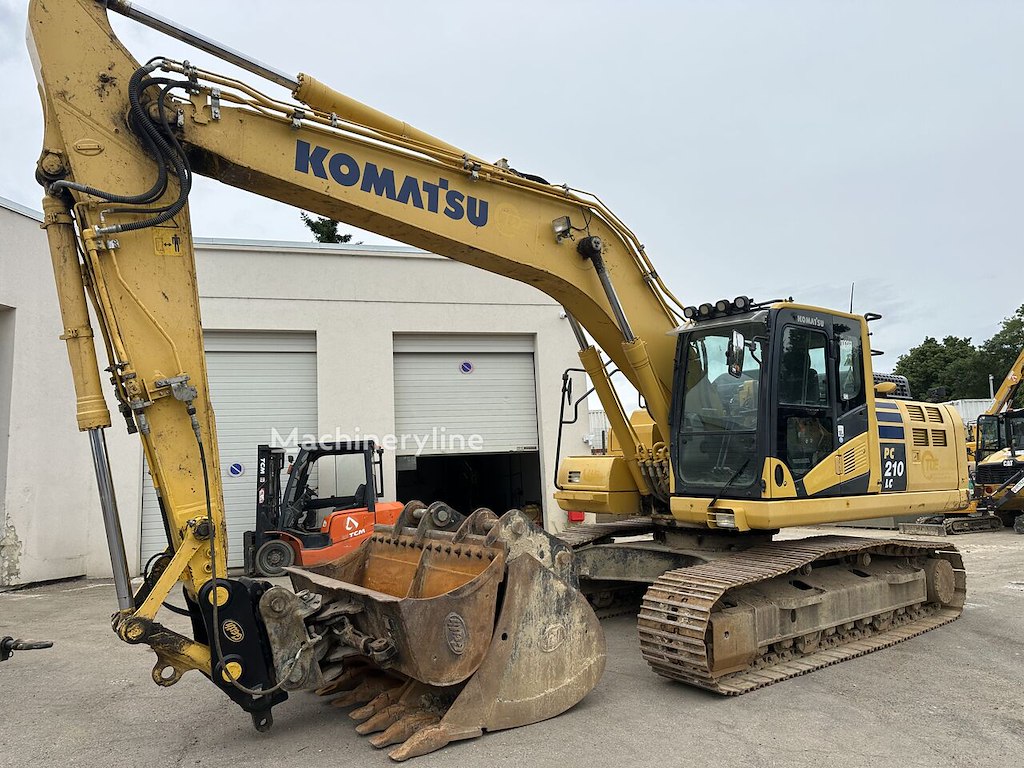 Komatsu PC210LC-11 bager guseničar