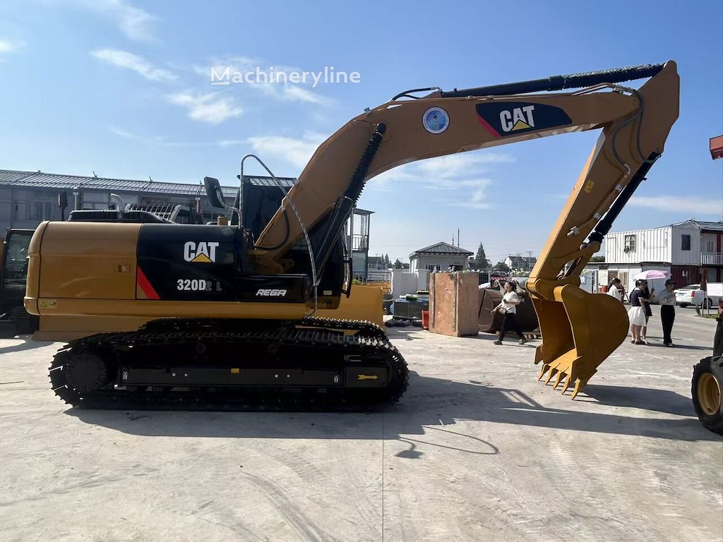 Caterpillar 320D2L bager guseničar