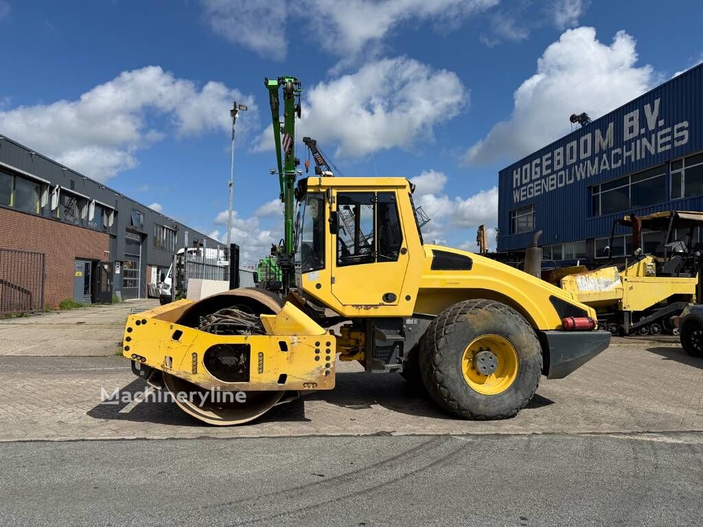 BOMAG BW 213 D H-4 BVC kompaktor s jednim valjkom