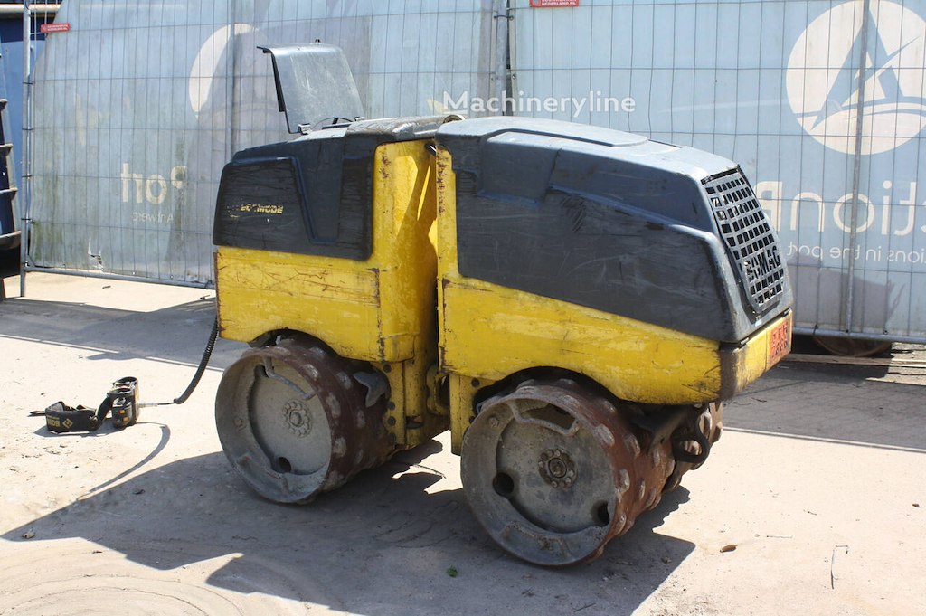 Prodaje se BOMAG BMP 8500 kompaktor na aukciji