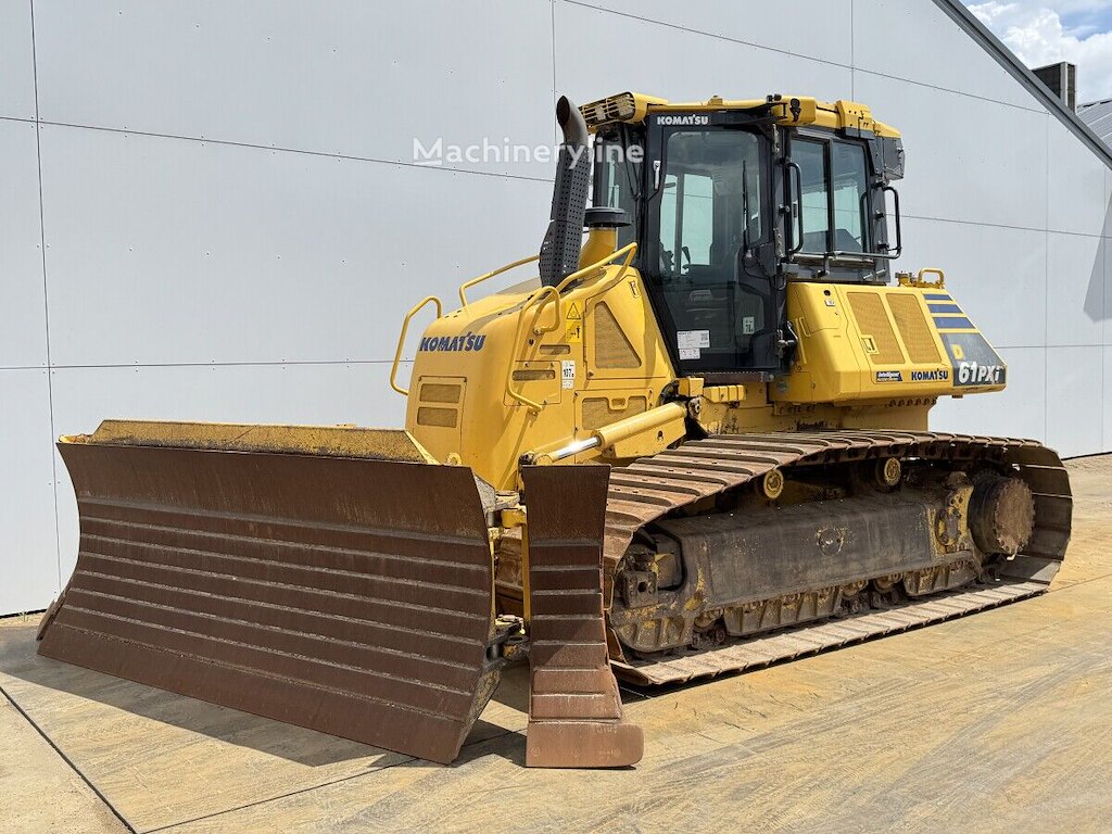 Komatsu D61PXi-24 buldožer