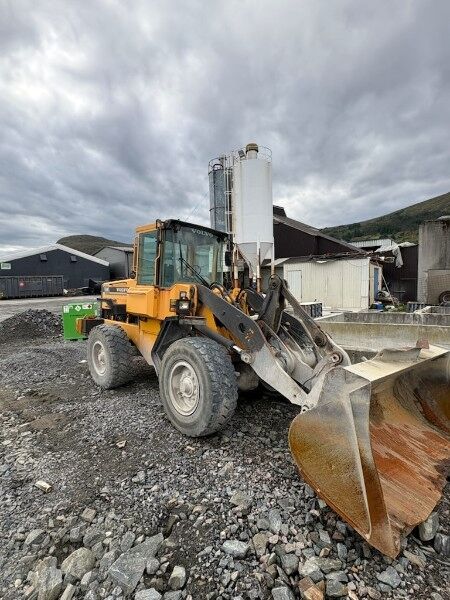 Volvo L70C *1x BUCKET (2 m3) *Working machine *Centr Lubrication prednji utovarivač