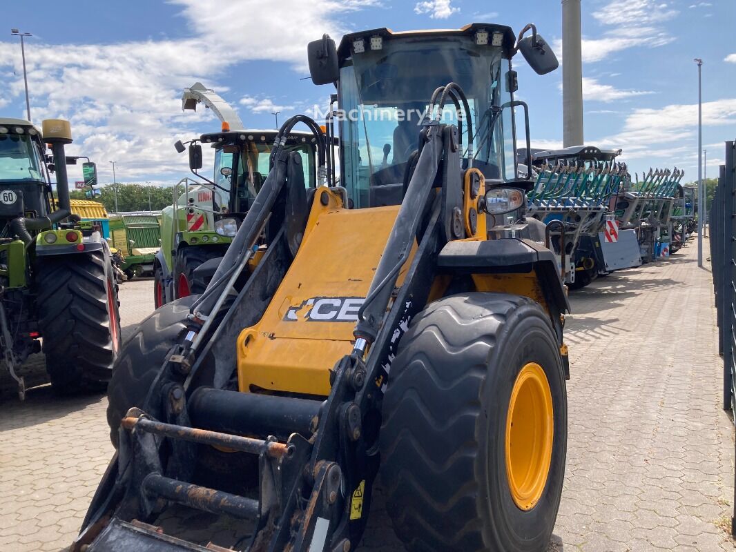 JCB 427 HT prednji utovarivač