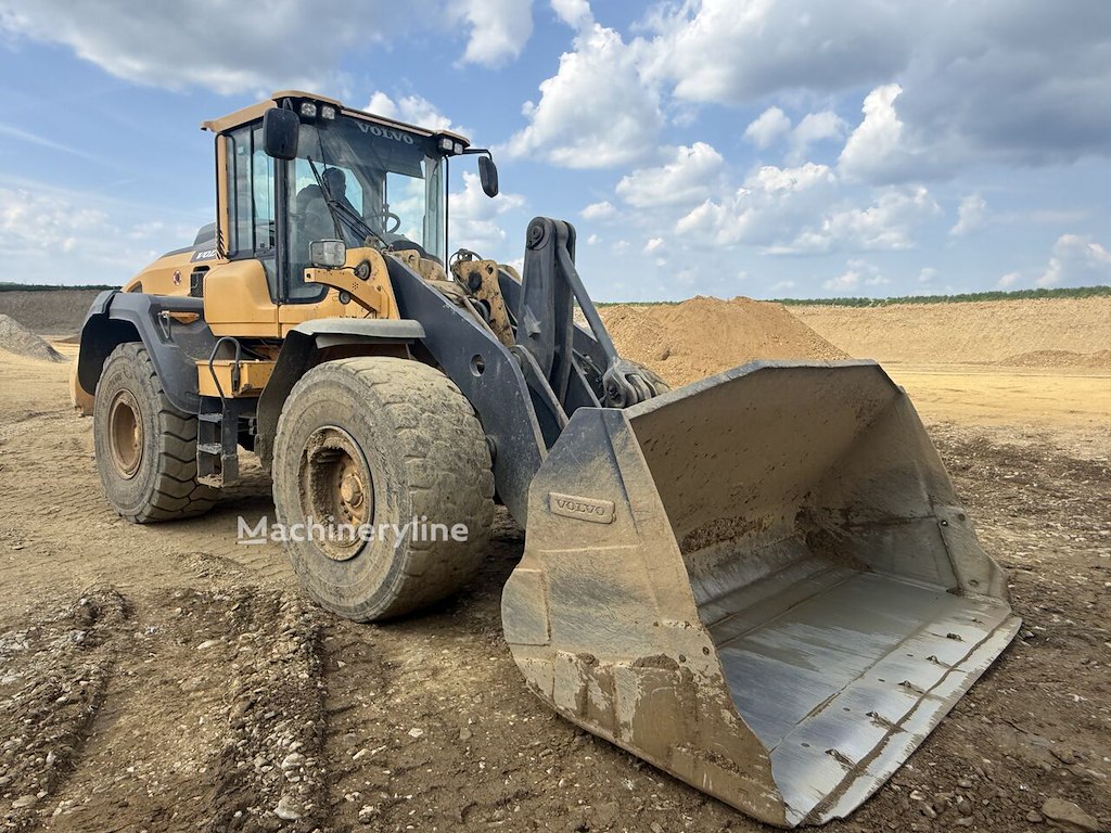 Volvo L120 prednji utovarivač