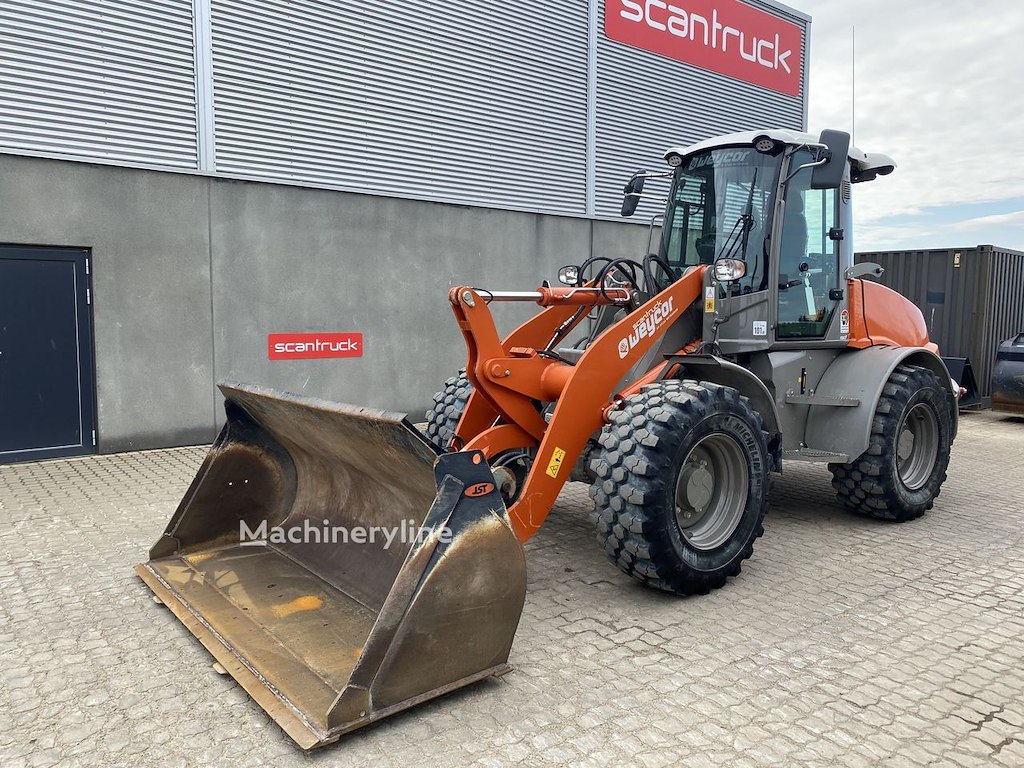 Weycor AR550 HS prednji utovarivač