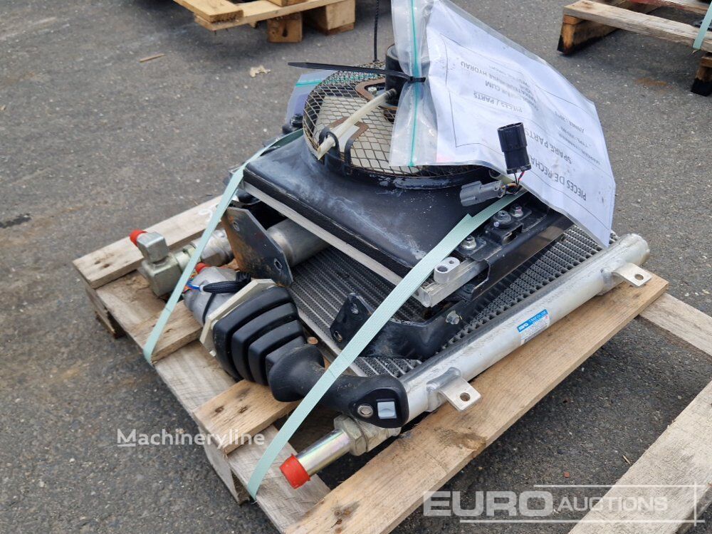 Prodaje se radijator za hlađenje motora za Yanmar VIO8 mini bagera na aukciji
