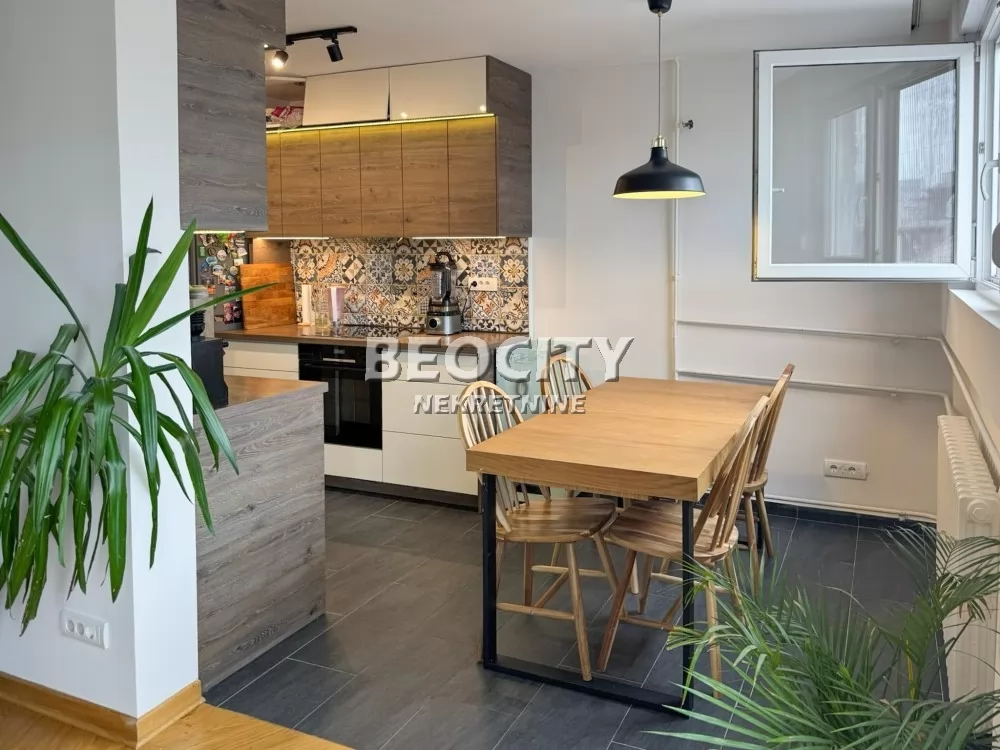 Trosoban stan, 75 m2, Vračar ID: 132881