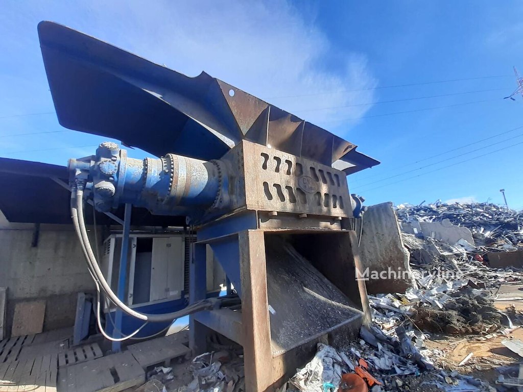 CMI BF 3008 industrijski šreder