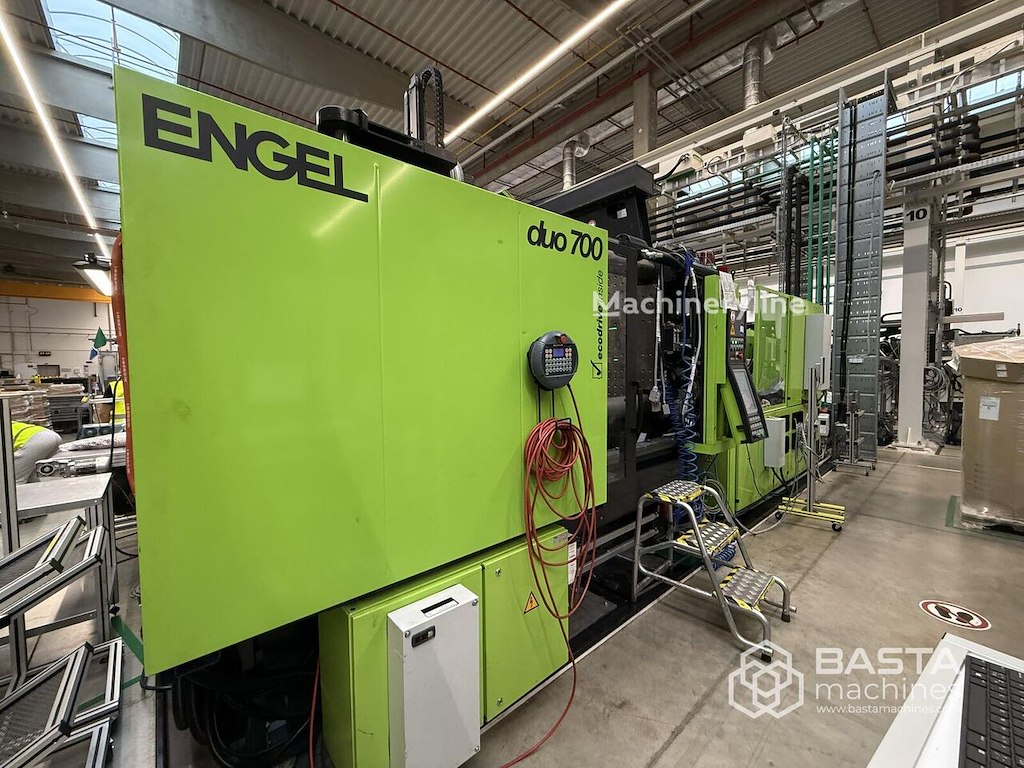 Engel DUO 1800/700 pico mašina za brizganje plastike