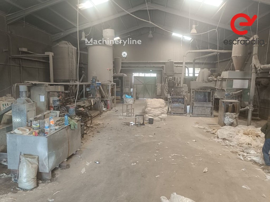 Prodaje se Línea de extrusión de granza LDPE Tecnova y Forxa en uso (se ent ekstruder za plastiku na aukciji