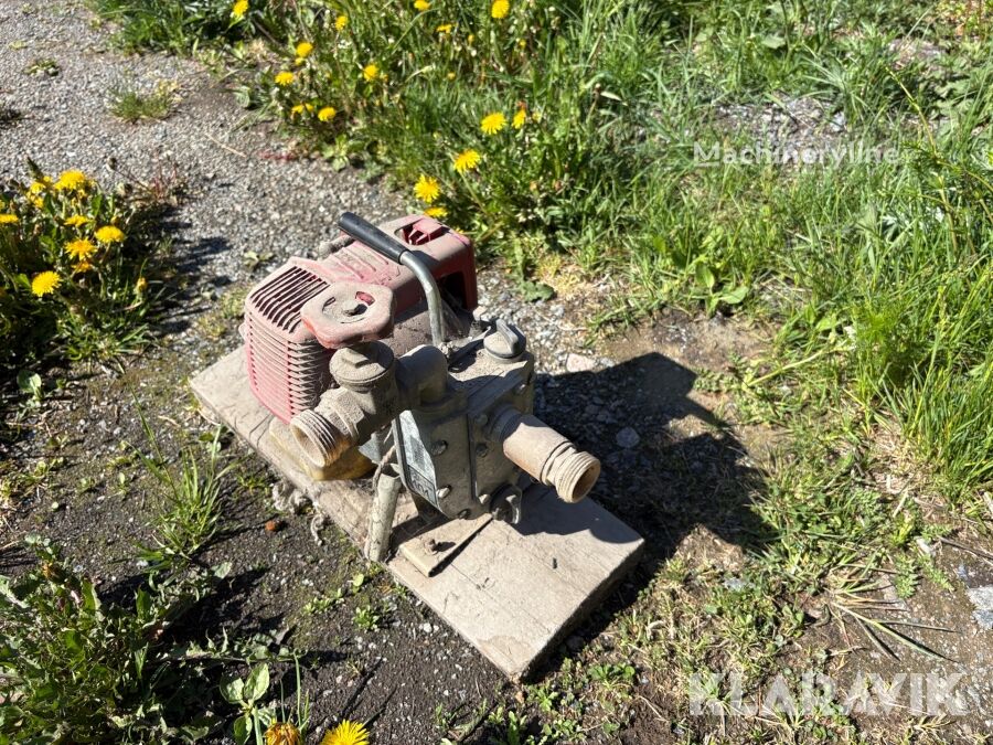 Prodaje se Vattenpump Bensindriven motornu pumpu na aukciji