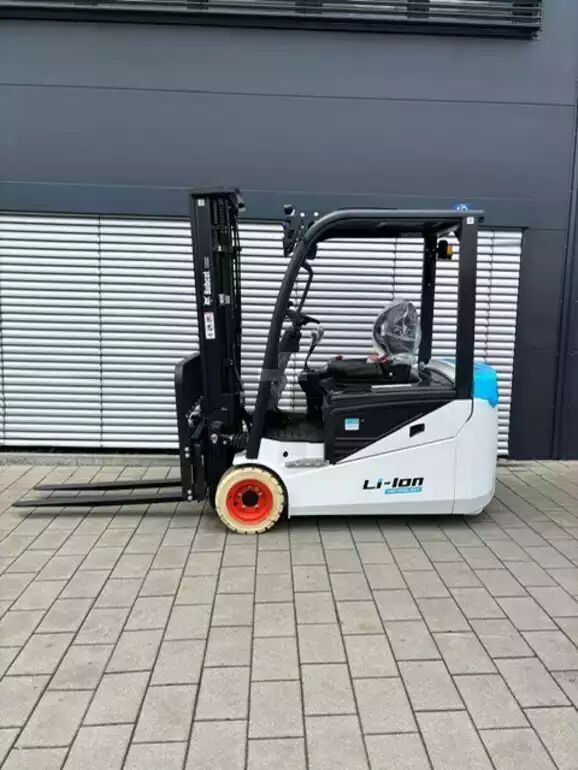 Novi Bobcat B20NT Li-Ion Neugerät!!! viljuškar na tri točka