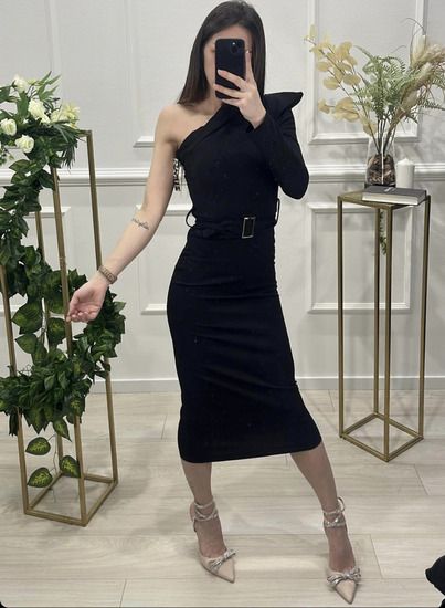 crna svecana haljina