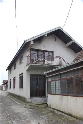Dobanovci - kuća 680m2+30ari ID#25238