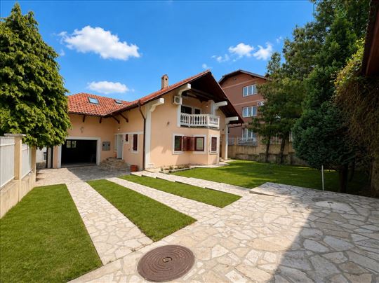 Beograd, Veliki Mokri Lug , Kuća, 6.0, 359m2
