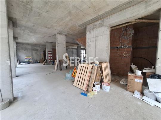 Prodaje se poslovni lokal 260 m² na odličnoj lokac