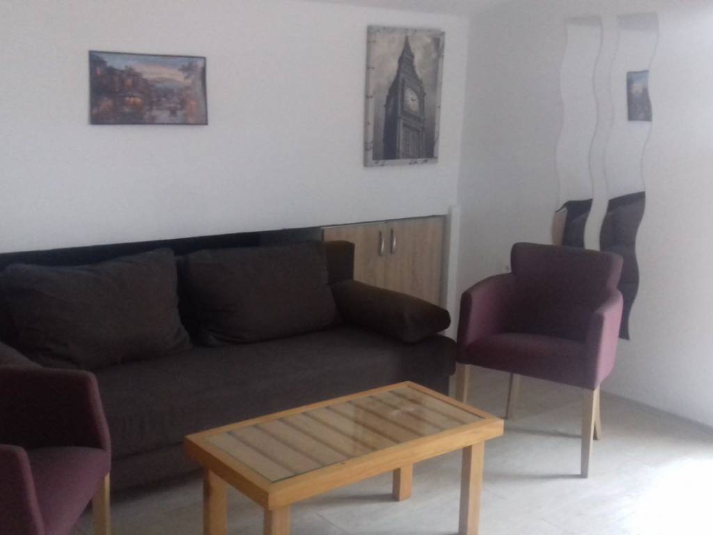 Samostalna porodična kuća 80 m², Grbavica, Novi Sad