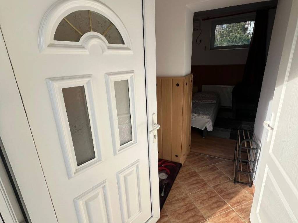 Garsonjera Skadarska 2, Zrenjanin