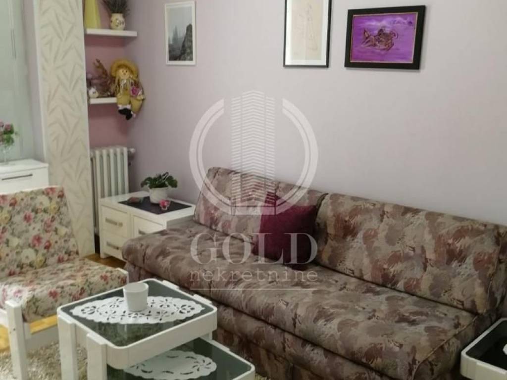 Dvosobni stan Rumenačka, Železnička stanica - Banatić, Novi Sad