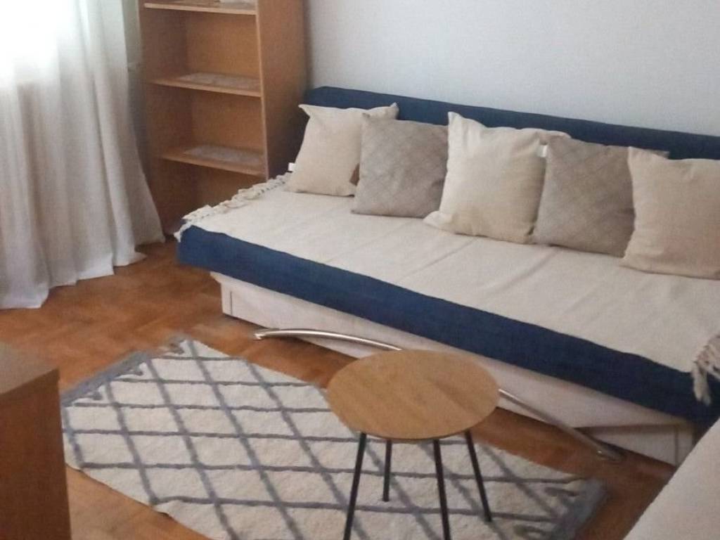Jednosoban stan prvi sprat, Spens, Novi Sad